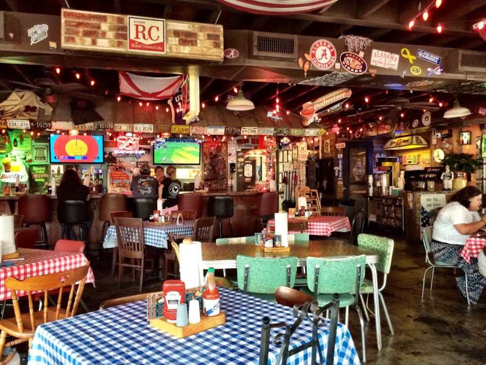 Visit the Top Restaurants Near Daphne, AL, in Your Jeep Grand Cherokee ...