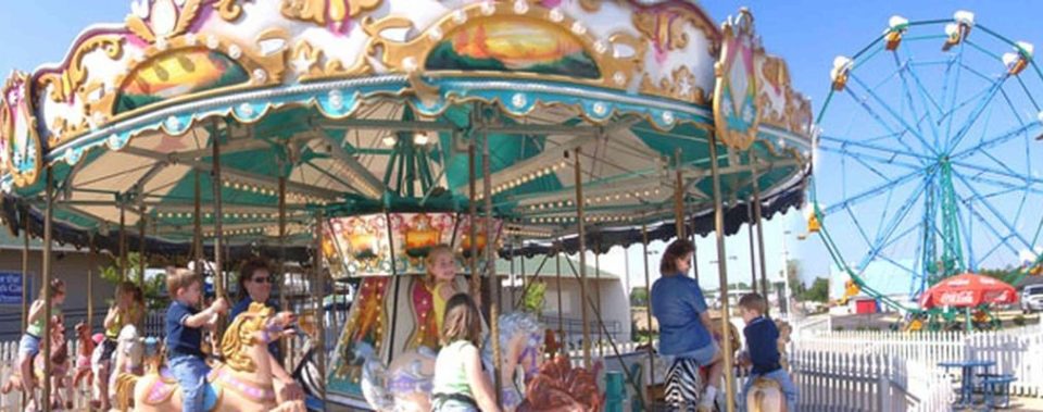 Spend Friday Night with Family at Sam’s Fun City in Pensacola